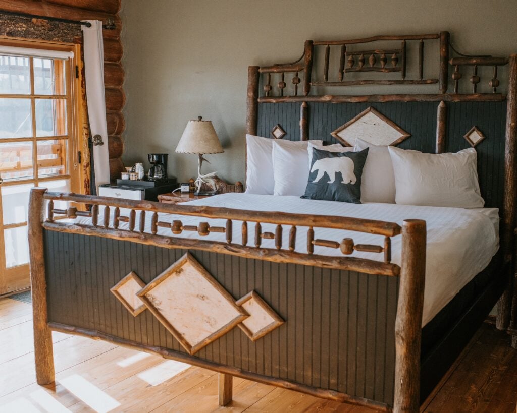 West Yellowstone Montana Lodging & Cabins | Bar N Ranch